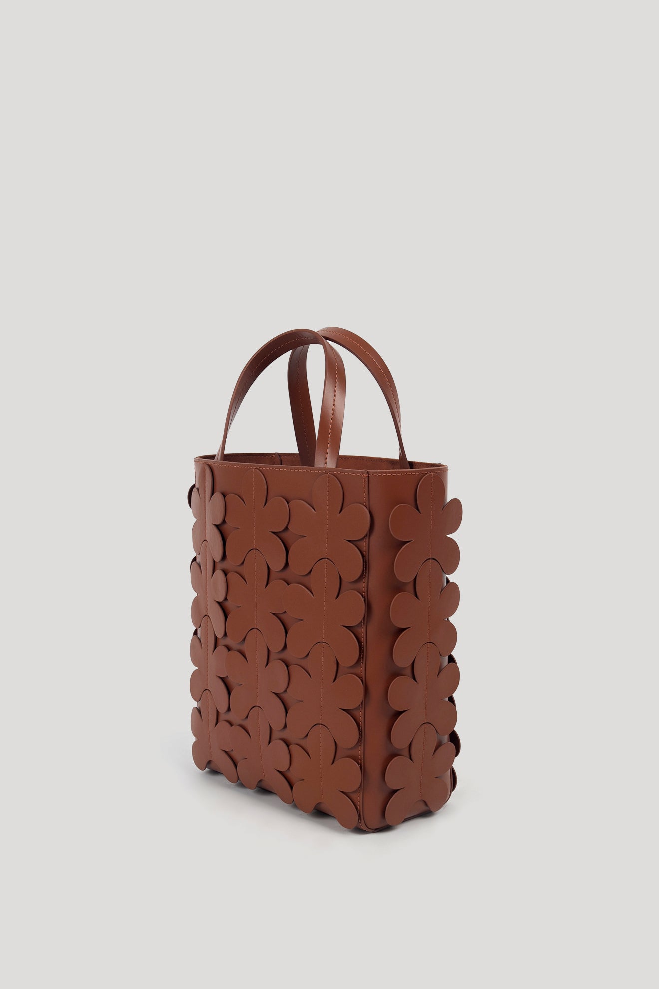 SCENIQUE Tote Bag in Tan – PEGGY HARTANTO